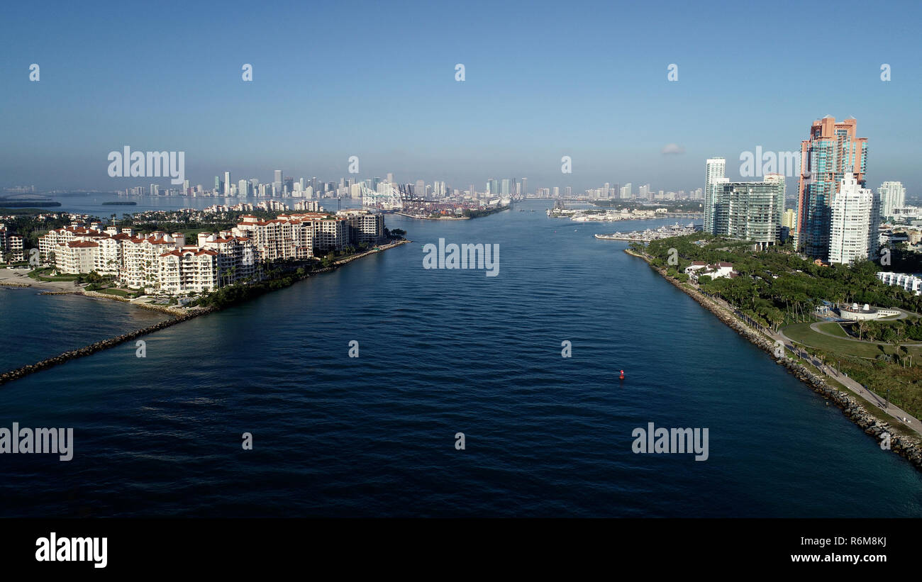 Biscayne Bay Miami Beach Stock Photos & Biscayne Bay Miami Beach Stock ...