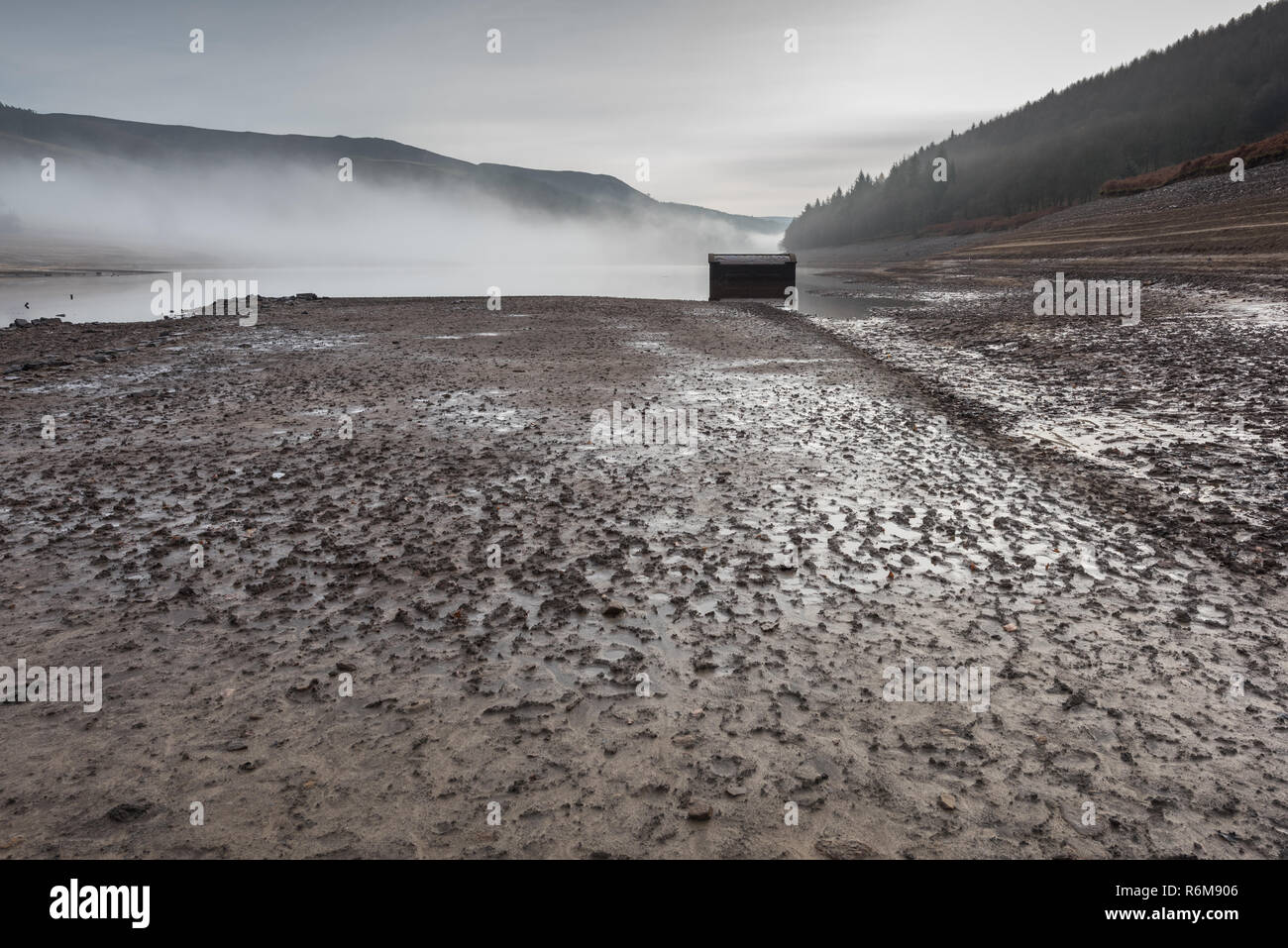 Pump house exposed by low water levels of the Ladybower Reservoir, Peak ...