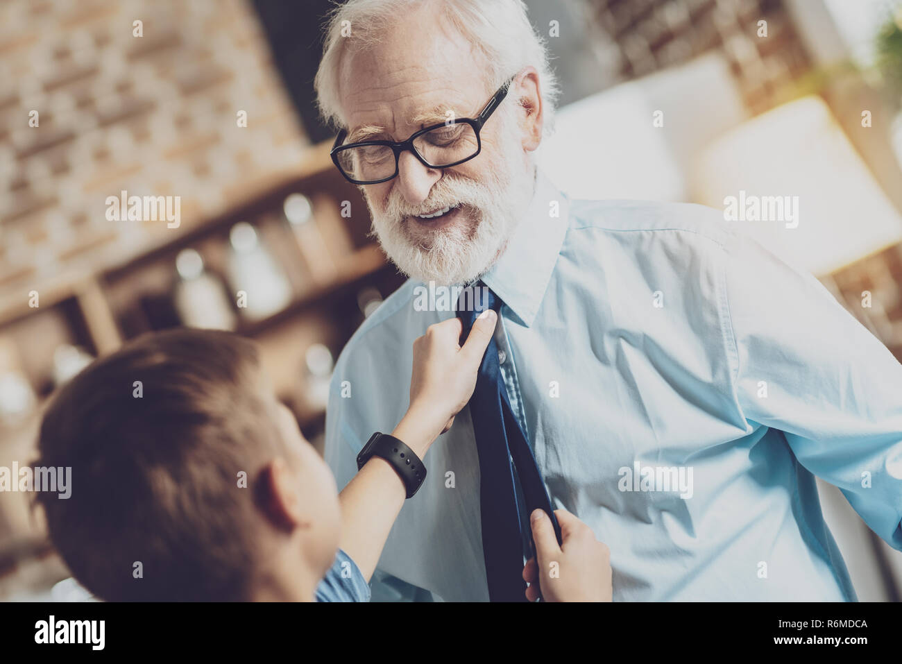 Man wearing tie hi-res stock photography and images - Alamy