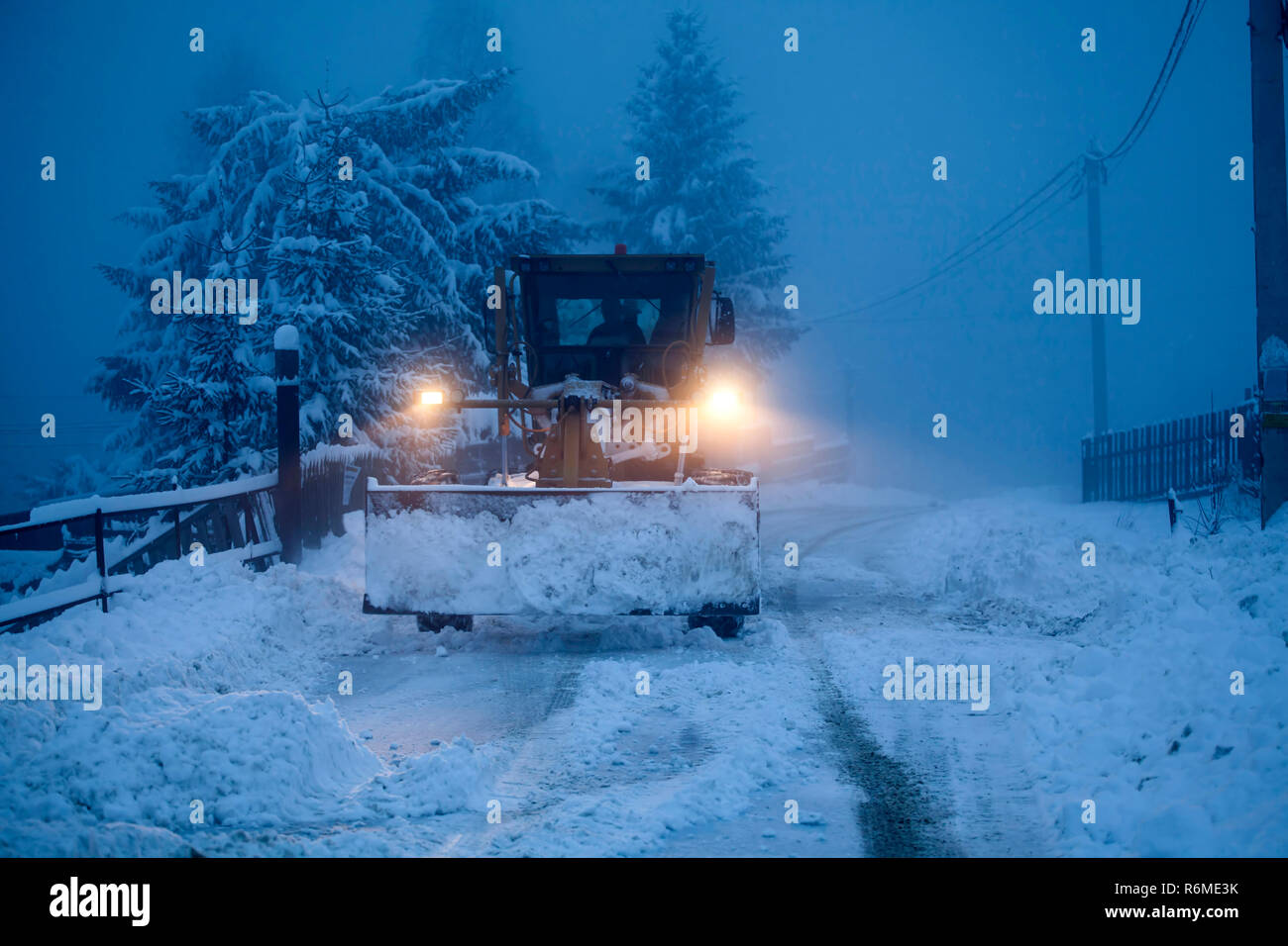 Cleaning city in winter hi-res stock photography and images - Alamy