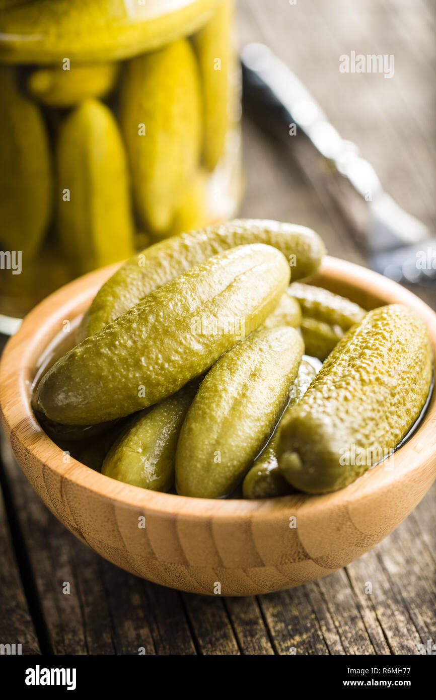 Pickles in bowl. Preserved cucumbers Stock Photo - Alamy
