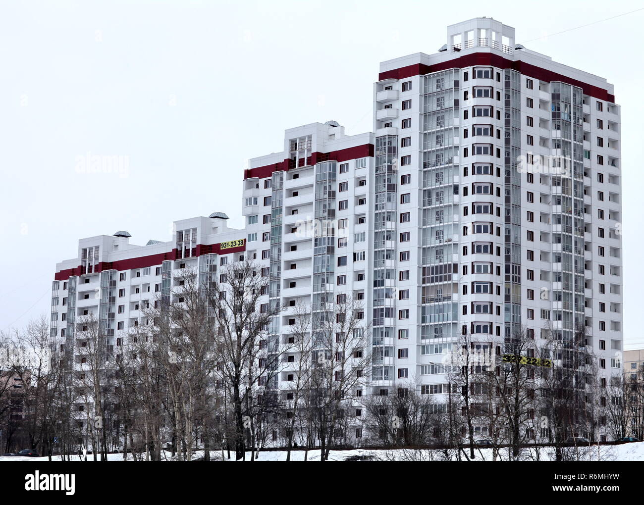 Modern high-rise apartment building Stock Photo - Alamy