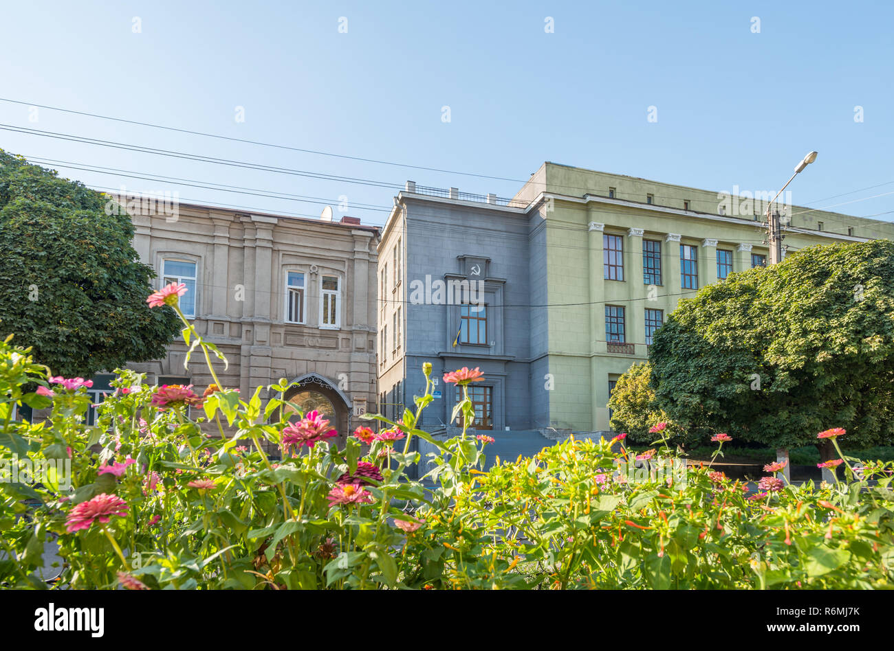building and flower Stock Photo - Alamy