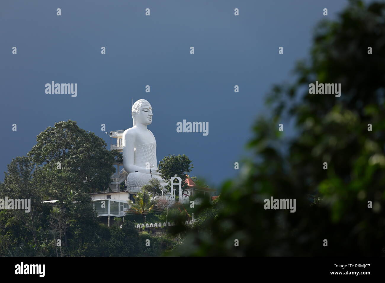 Bahirawakanda temple hi-res stock photography and images - Alamy