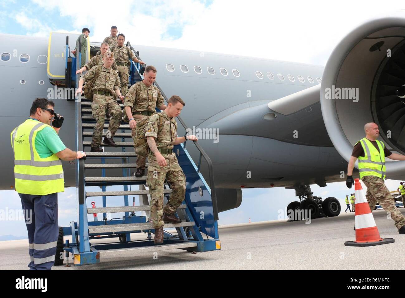20th armoured infantry brigade hi-res stock photography and images - Alamy
