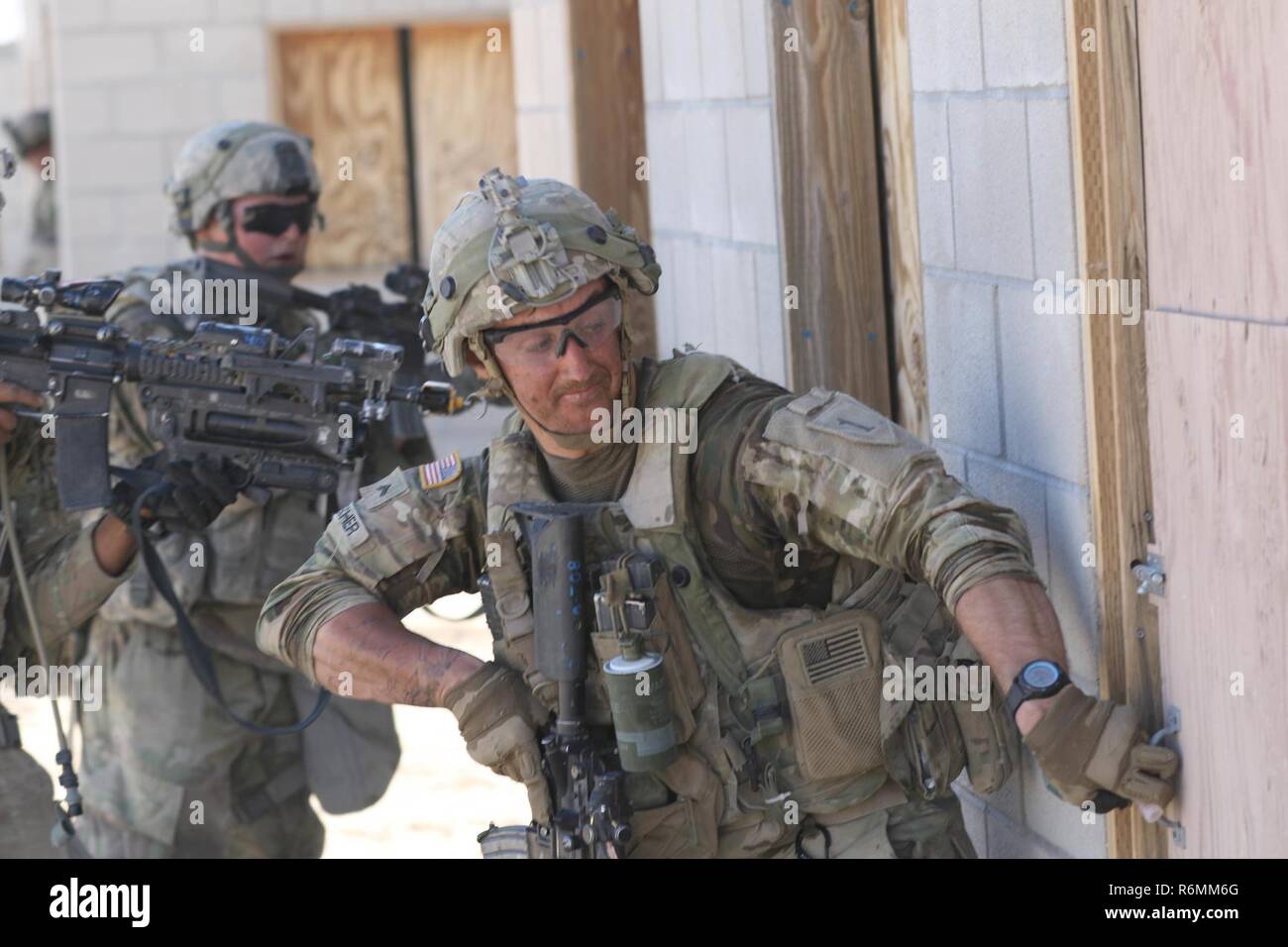 A 2nd Armored Brigade Combat Team, 1st Infantry Division, Soldier ...