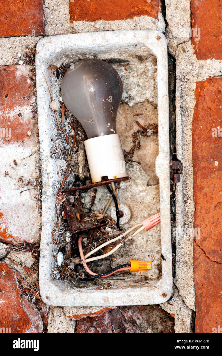 Incandescent light bulb box hi-res stock photography and images - Alamy