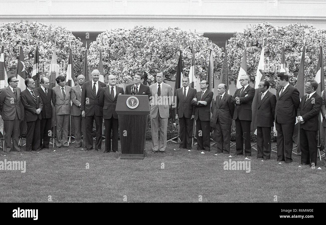 PRESIDENT REAGAN ANNOUCES SCHOLASHIP PROGRAM FOR CARIBBEAN STUDENTS TO ...
