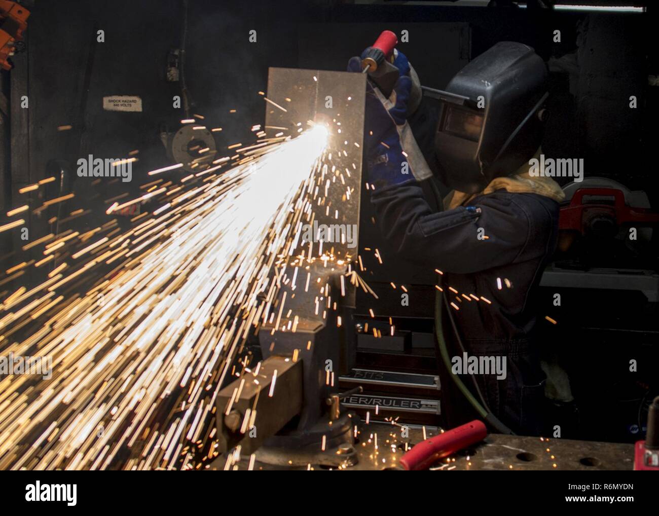 Portable exothermic cutting unit hi-res stock photography and images ...