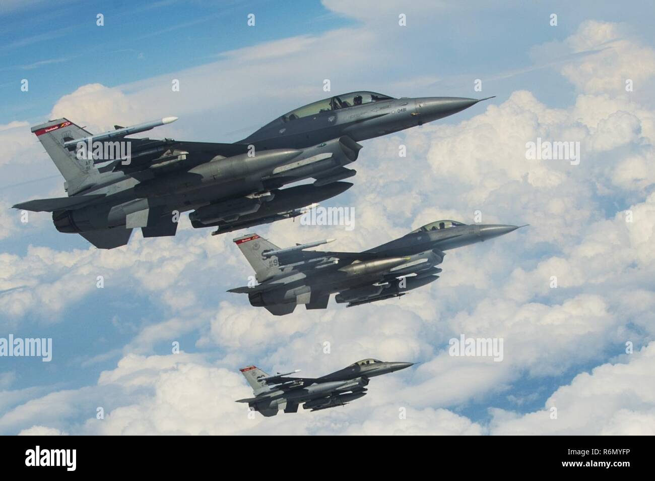 Three U.S. Air Force F-16 Fighting Falcons from the 480th Fighter ...