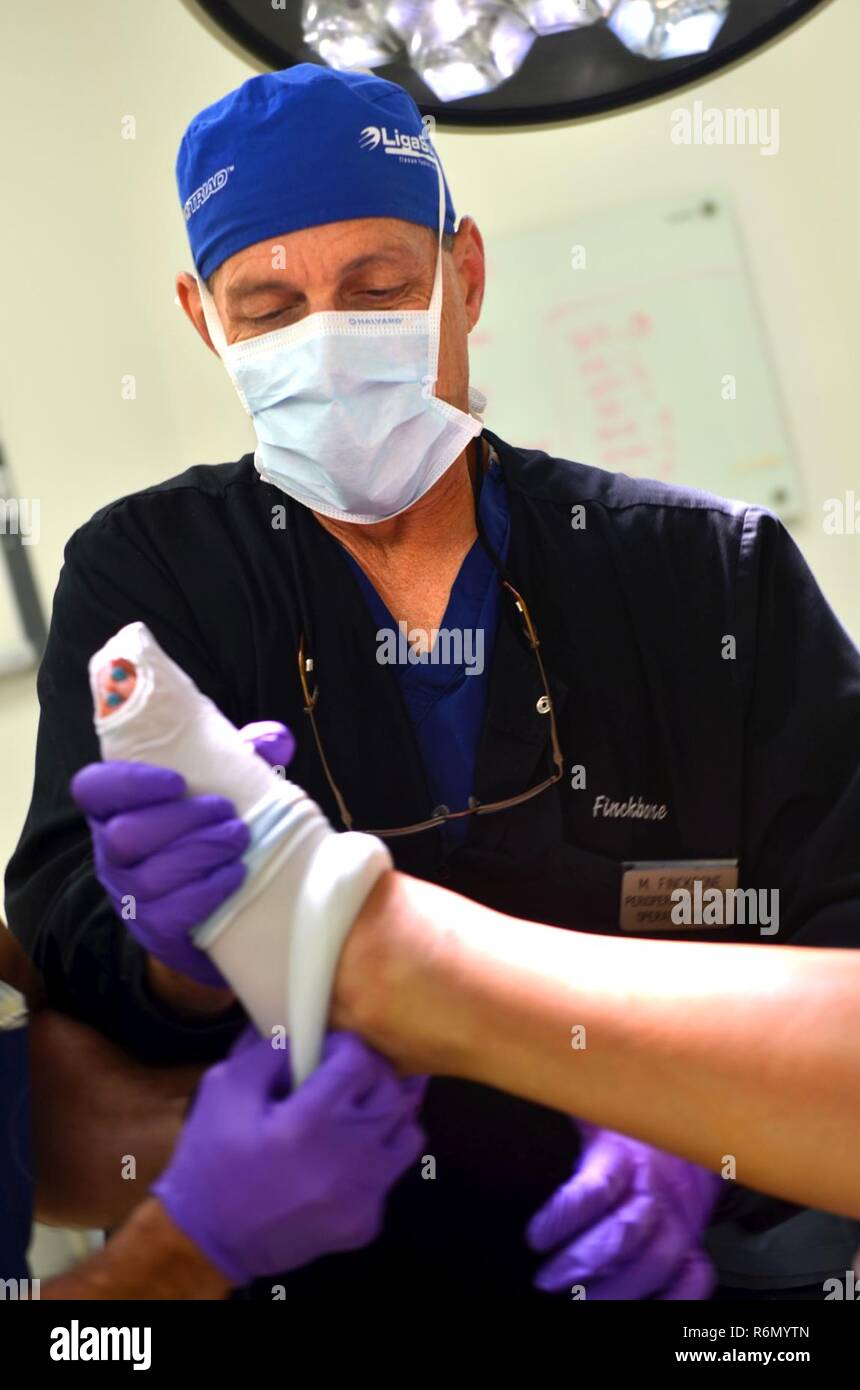 Surgical quality learning project hi-res stock photography and images ...