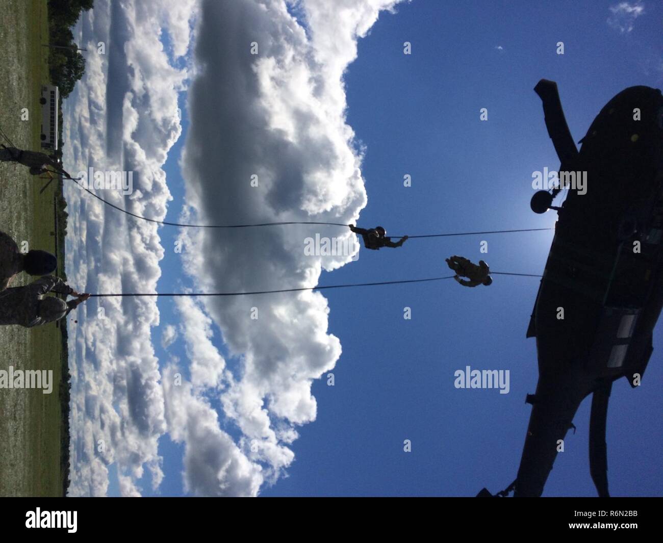 Students attending the U.S. Army Maneuver Center of Excellence Rappel ...