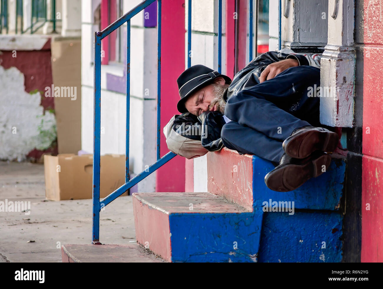Homeless man hi-res stock photography and images - Alamy