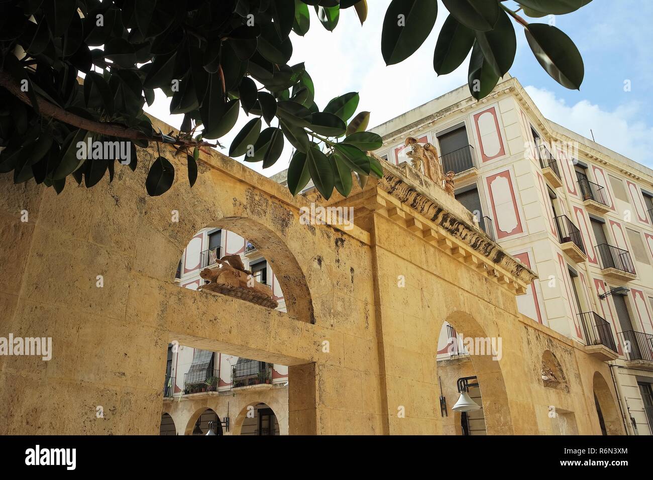 old town in reus,catalonia Stock Photo - Alamy