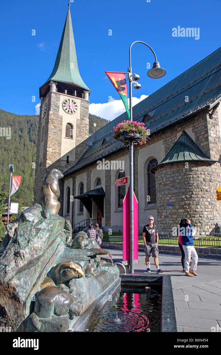 The Church of St Mauritius in the centre of Zermatt Stock Photo - Alamy