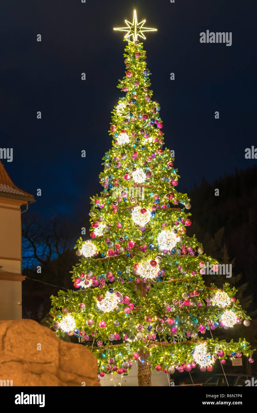 Christmas bulb display home hi-res stock photography and images - Alamy