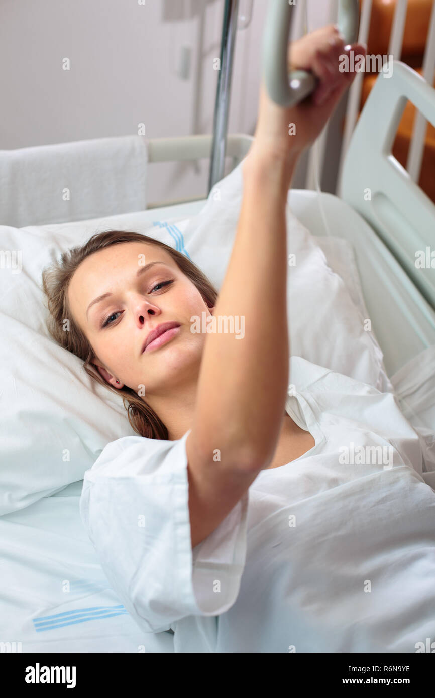 Teen girl in hospital bed hi-res stock photography and images - Alamy