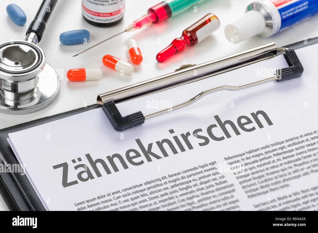 Gnashing teeth hi-res stock photography and images - Alamy