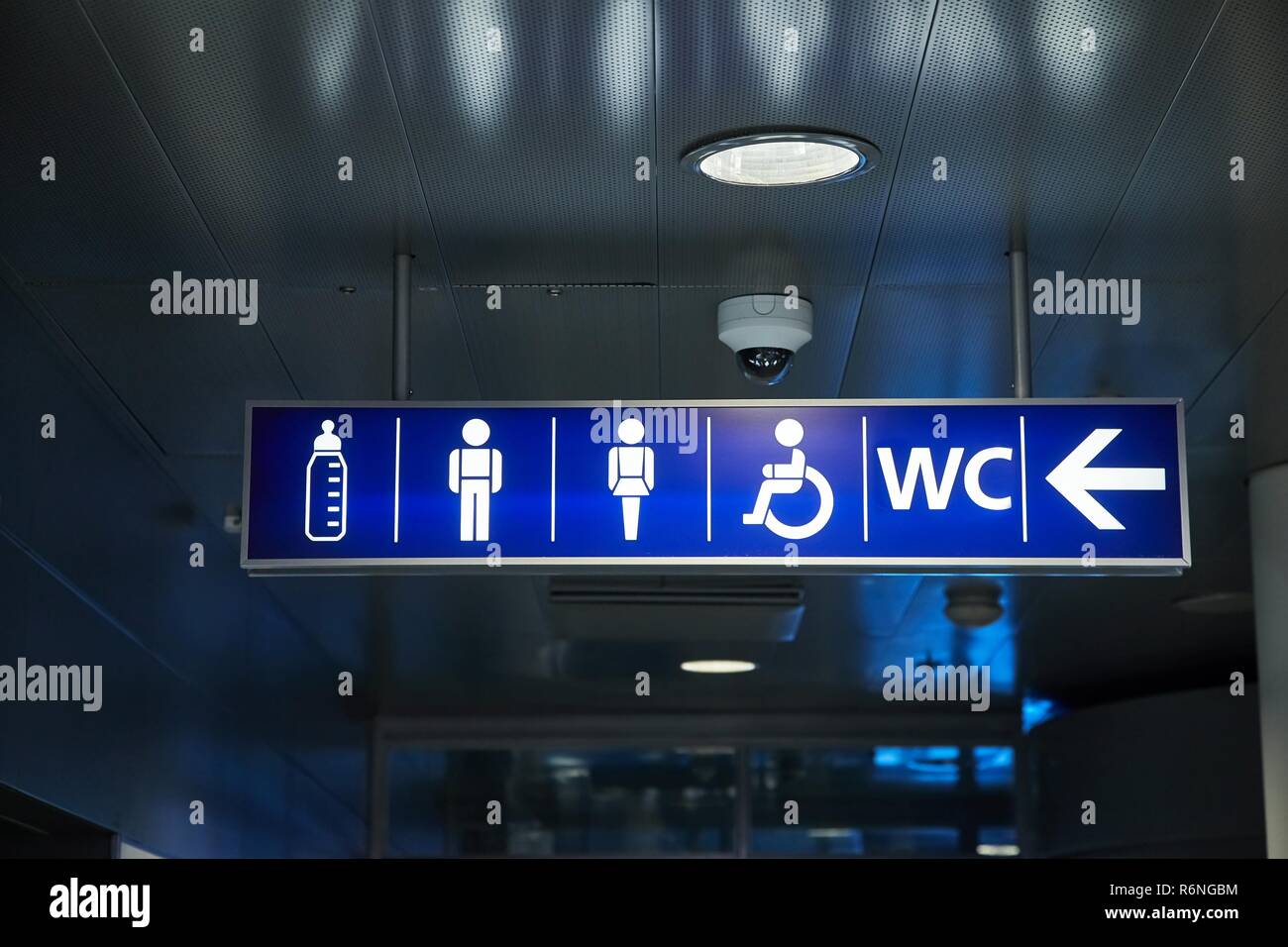 Simple icon public toilet hi-res stock photography and images - Alamy