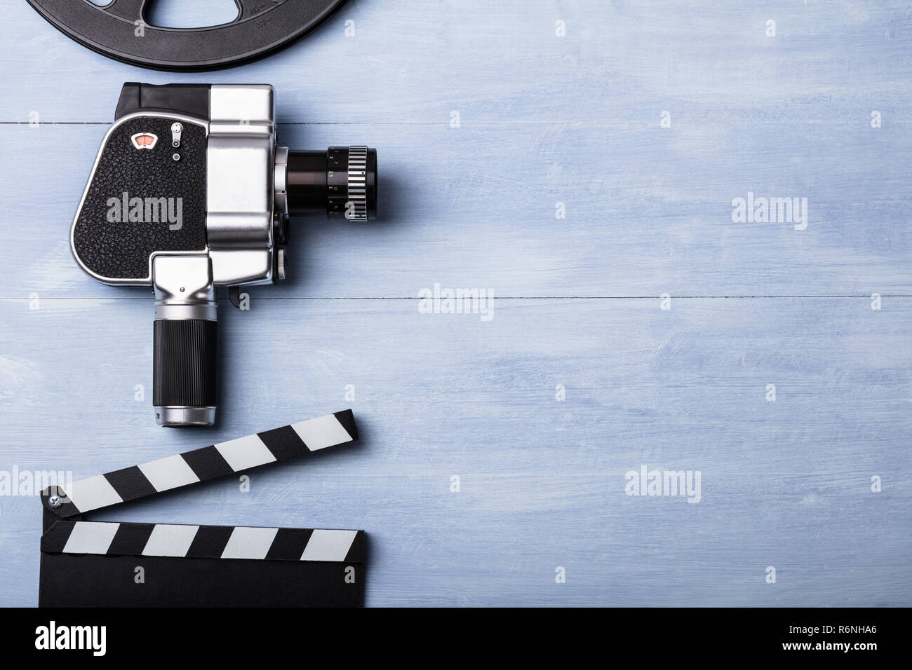 Clapboard movie old set hi-res stock photography and images - Alamy