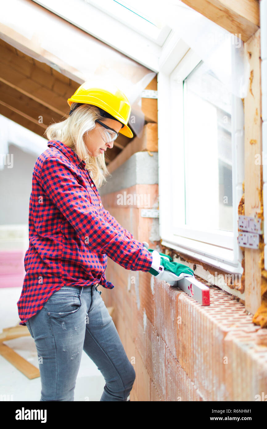 Working mother construction site hi-res stock photography and images ...