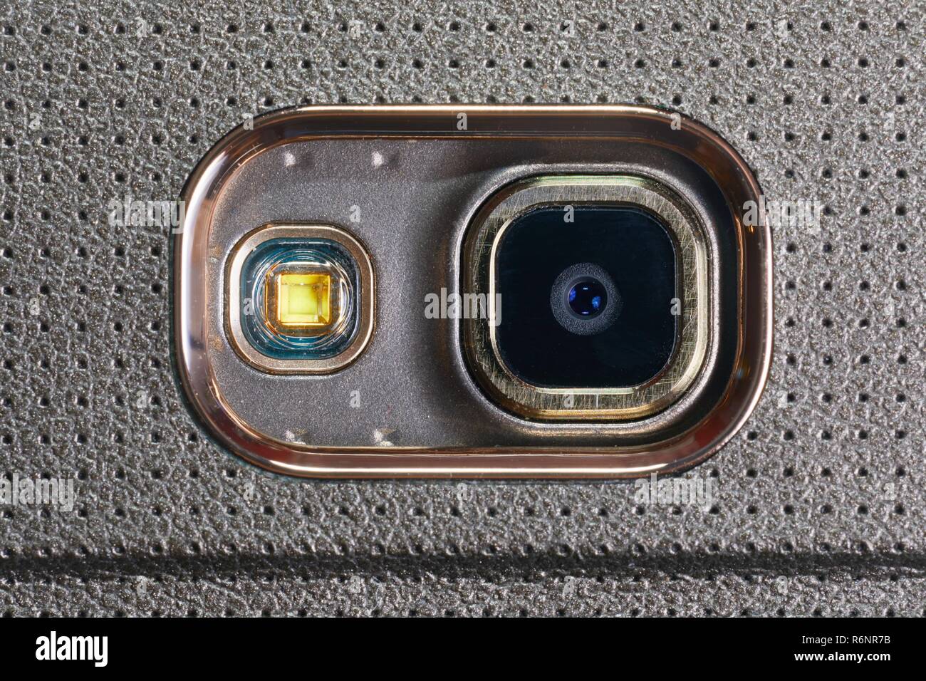 Mobile camera lens attachment hi-res stock photography and images - Alamy