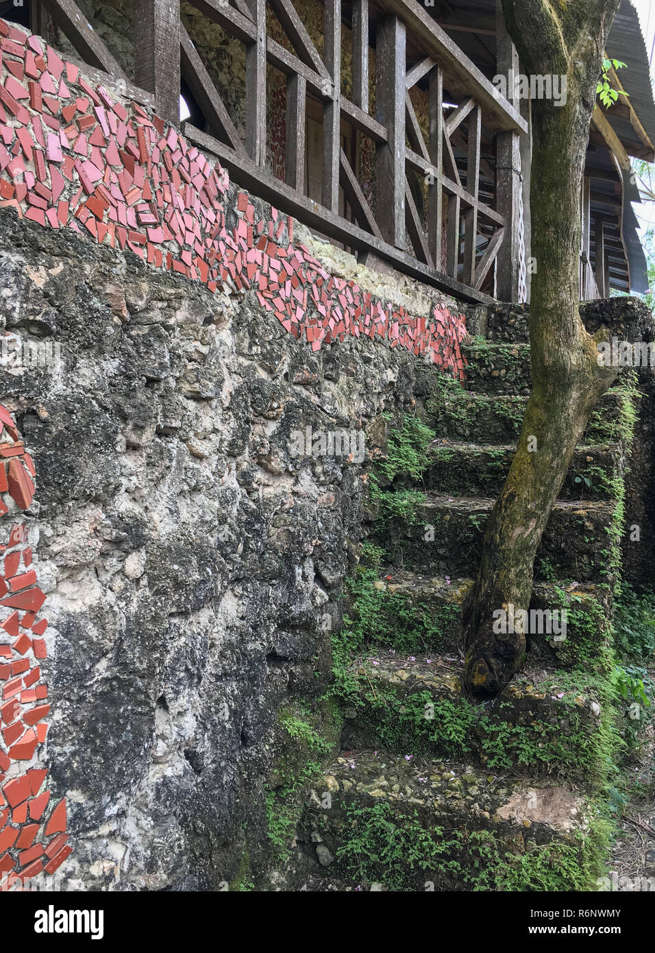 Worn out stairs hi-res stock photography and images - Alamy