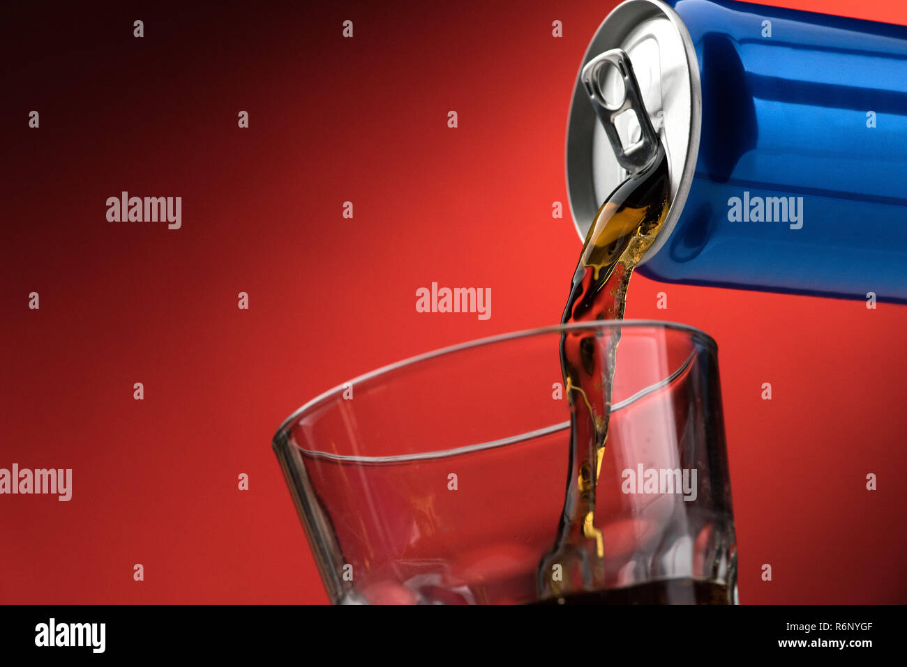 Pouring a coke hi-res stock photography and images - Alamy