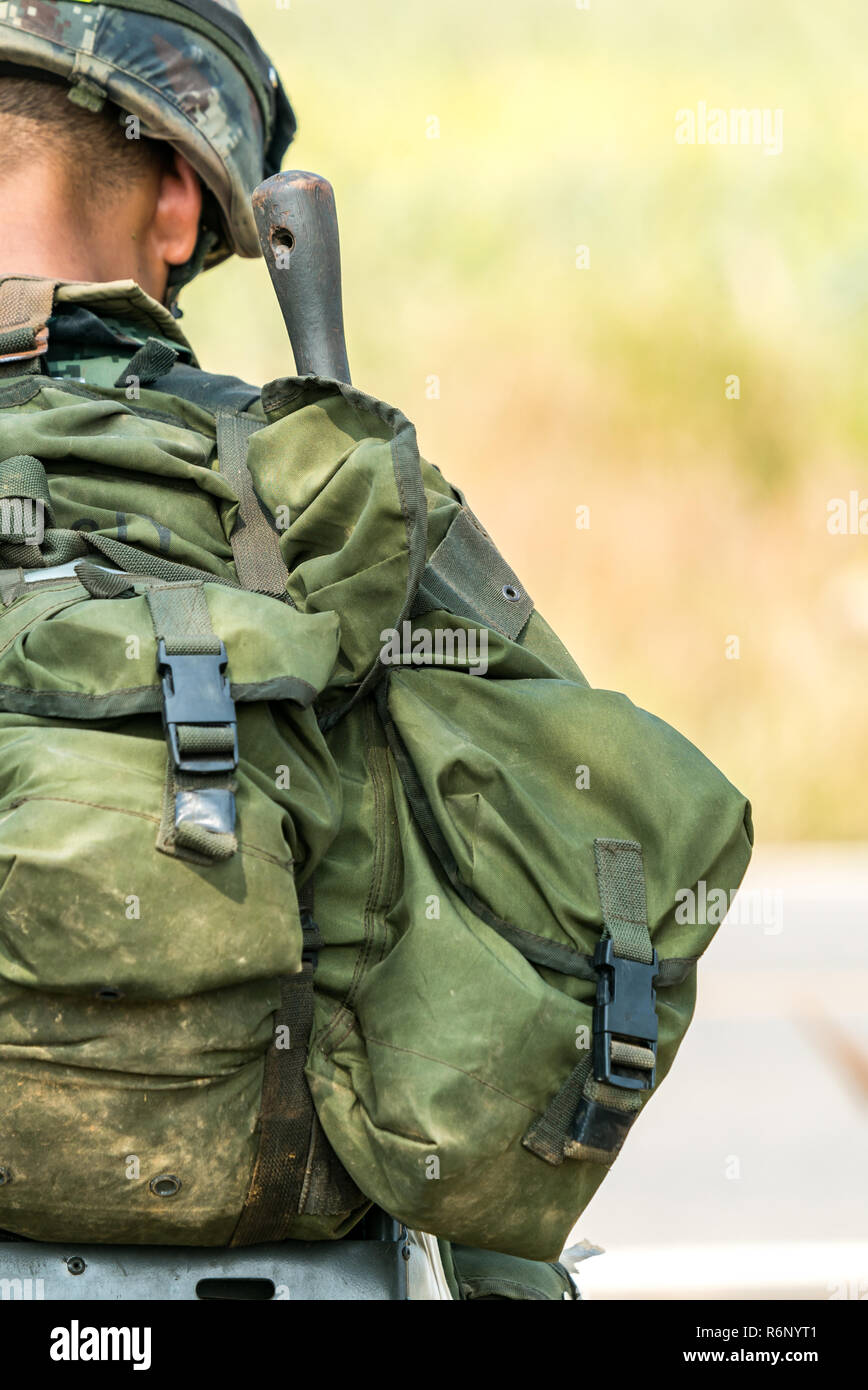 Soldier ready for war combat Stock Photo - Alamy