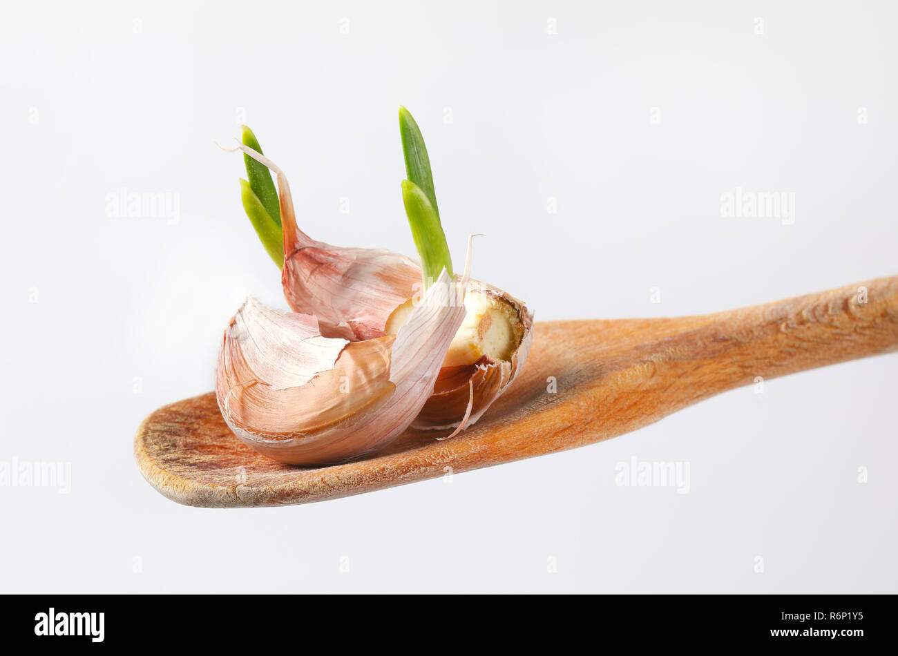 Two garlic cloves studio hi-res stock photography and images - Alamy