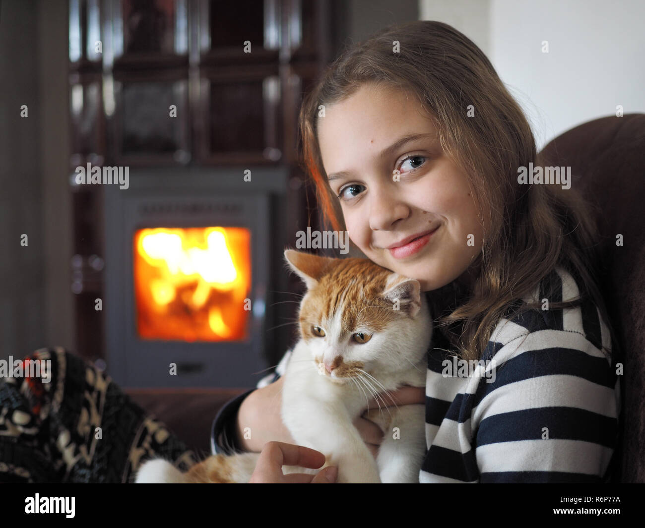 Girl with cat Stock Photo - Alamy