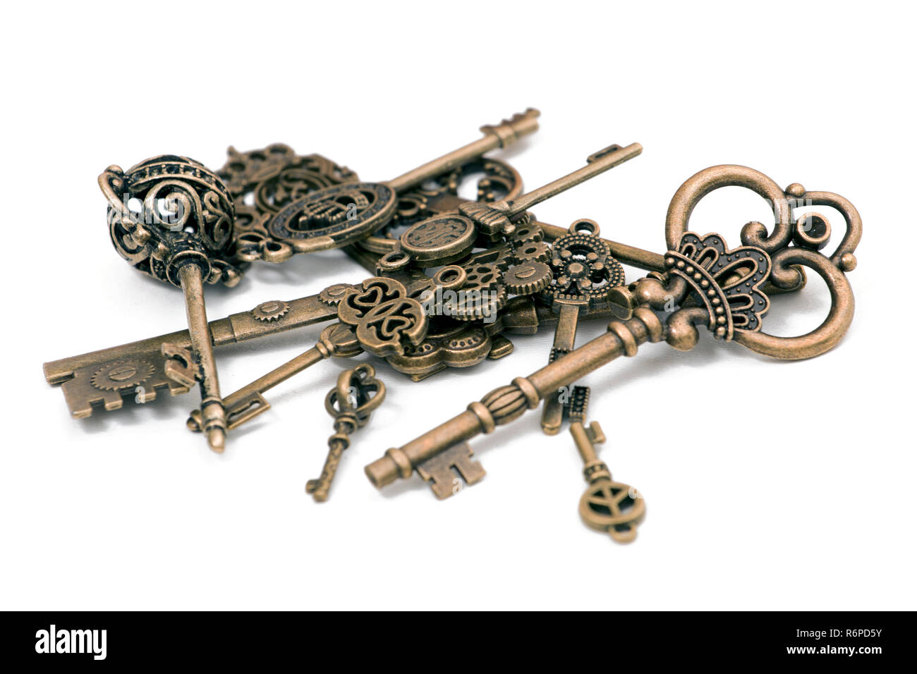Vintage medieval keys hi-res stock photography and images - Alamy