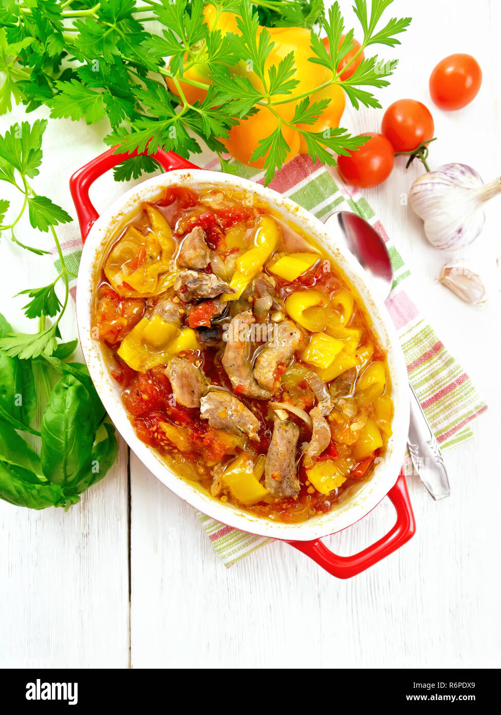 Chicken in tomato sauce boiling hi-res stock photography and images - Alamy