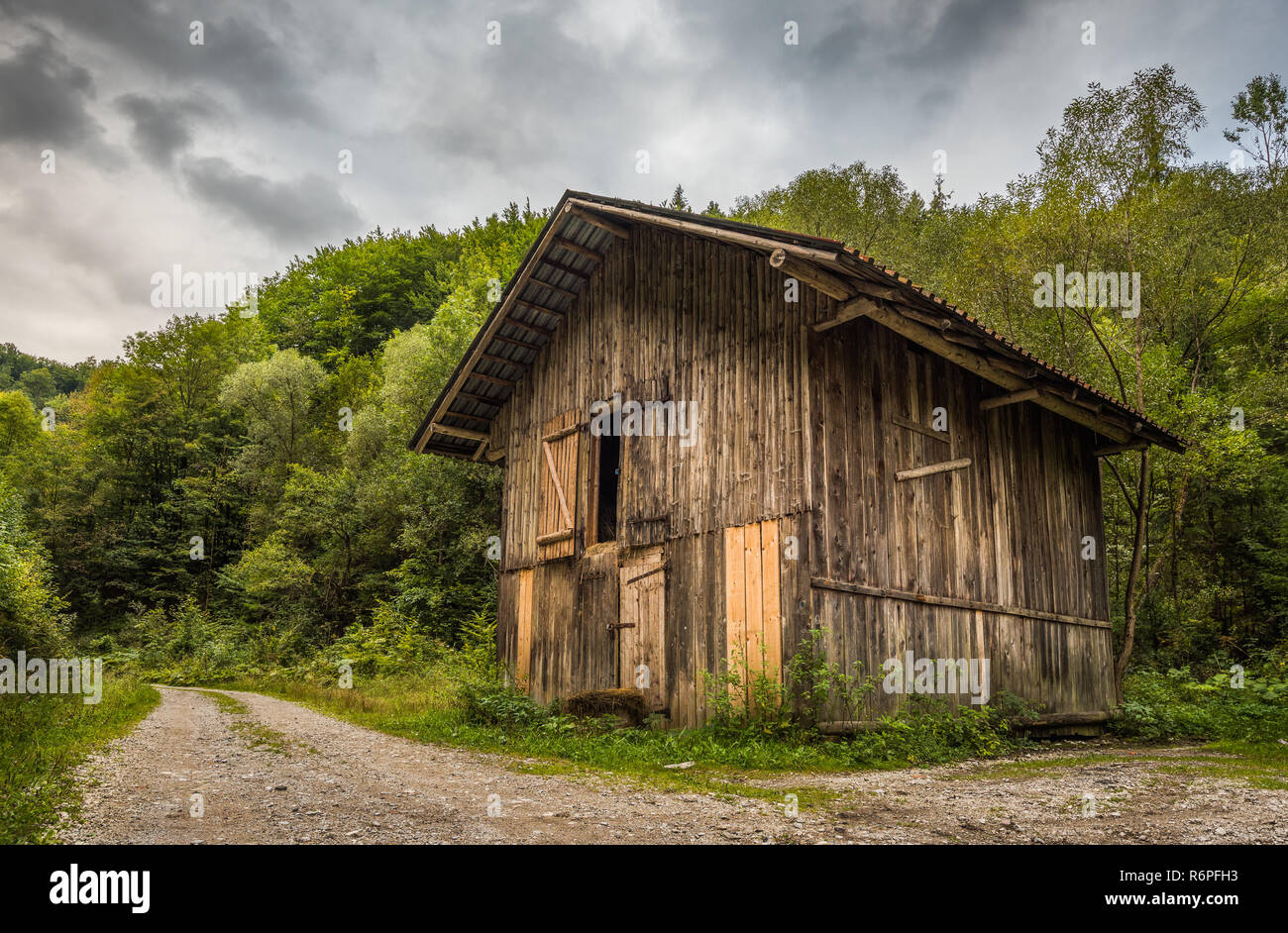 Old Wooden Shack Stock Photo - Alamy