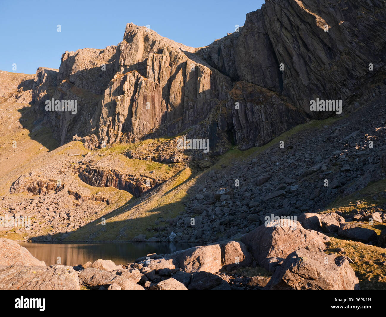 The great crag of Clogwyn Du'r Arddu, aka 'Cloggy', on the north flank ...