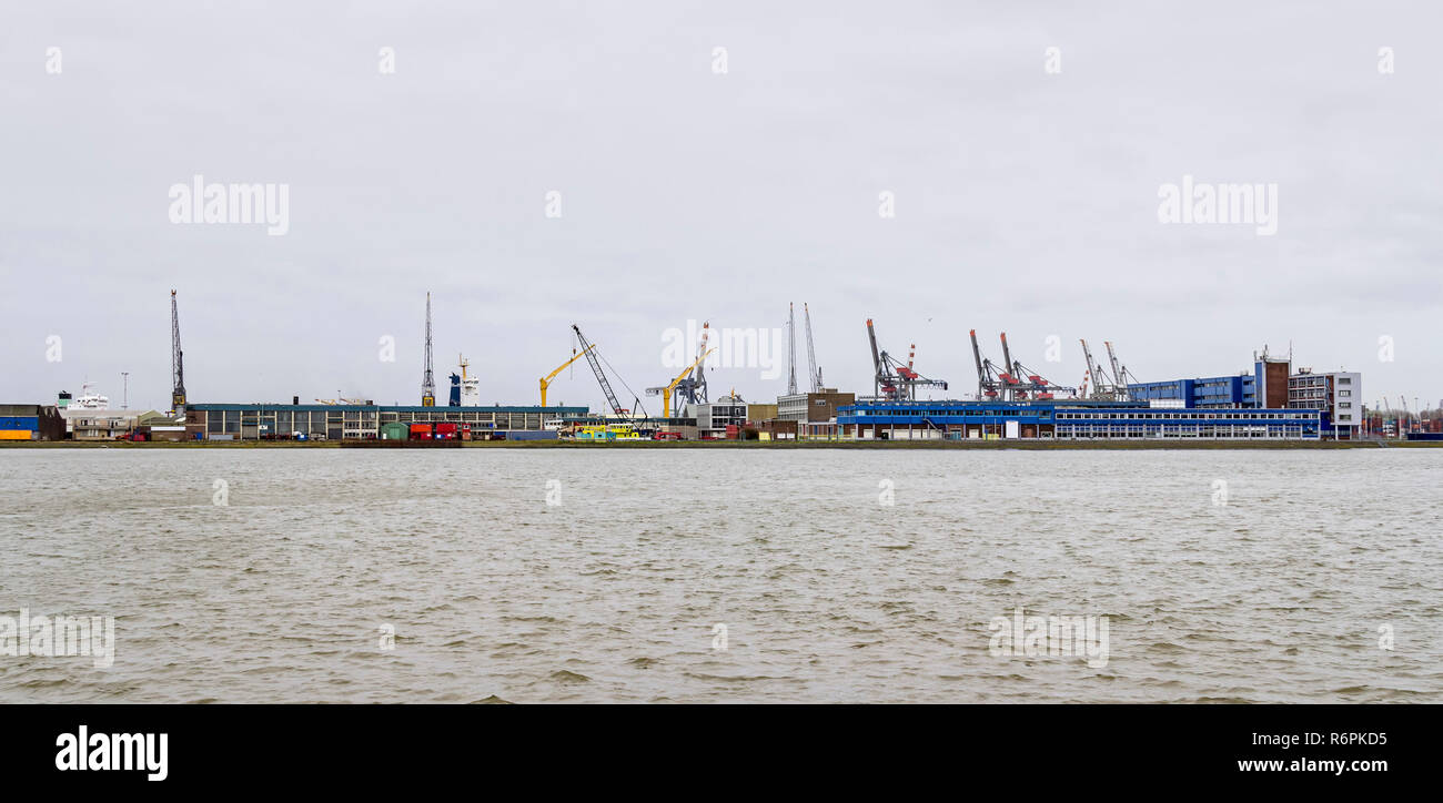 industrial harbor scenery Stock Photo - Alamy