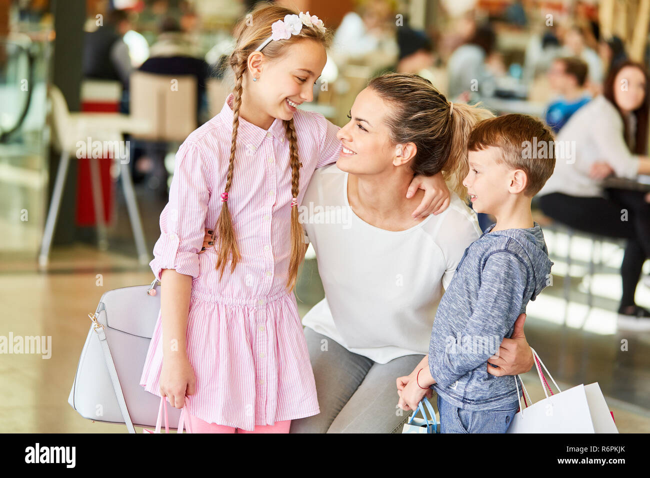 Kids shopping mall hi-res stock photography and images - Alamy