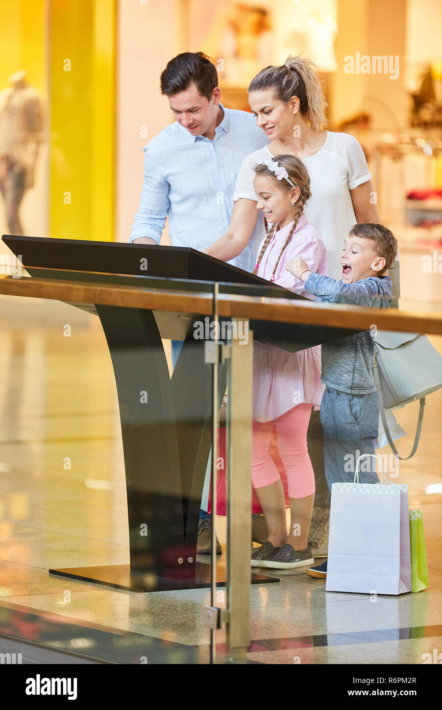 Shopping mall interactive hi-res stock photography and images - Alamy