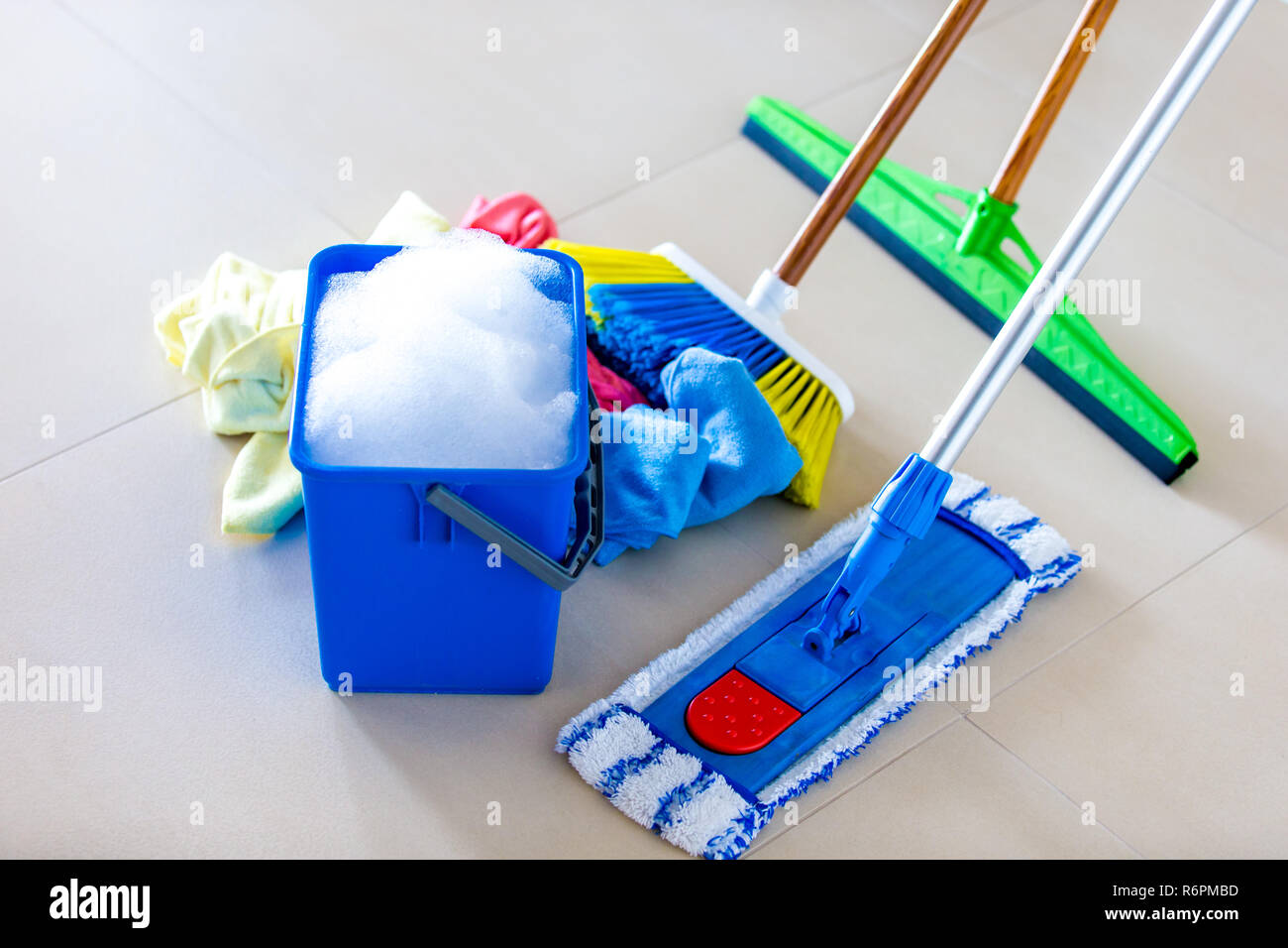 Process cleaning services hi-res stock photography and images - Alamy
