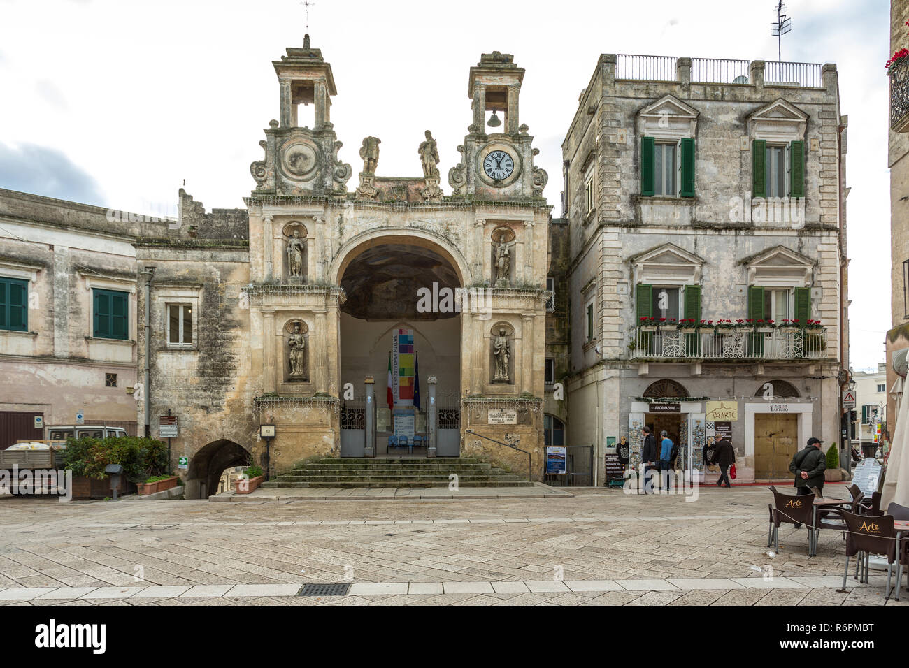 European church music hi-res stock photography and images - Alamy