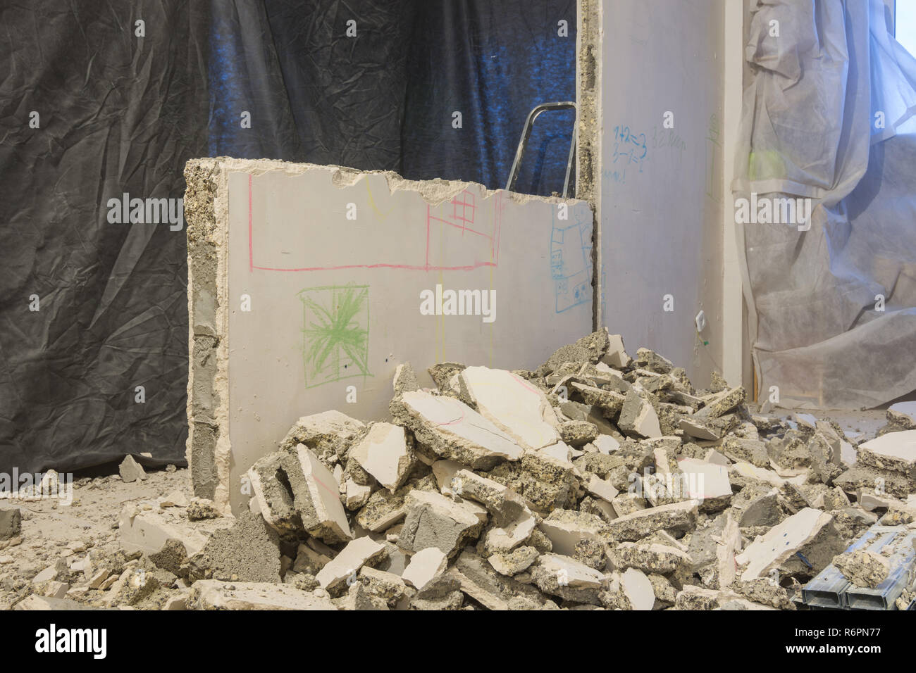 Slag bricks hi-res stock photography and images - Alamy