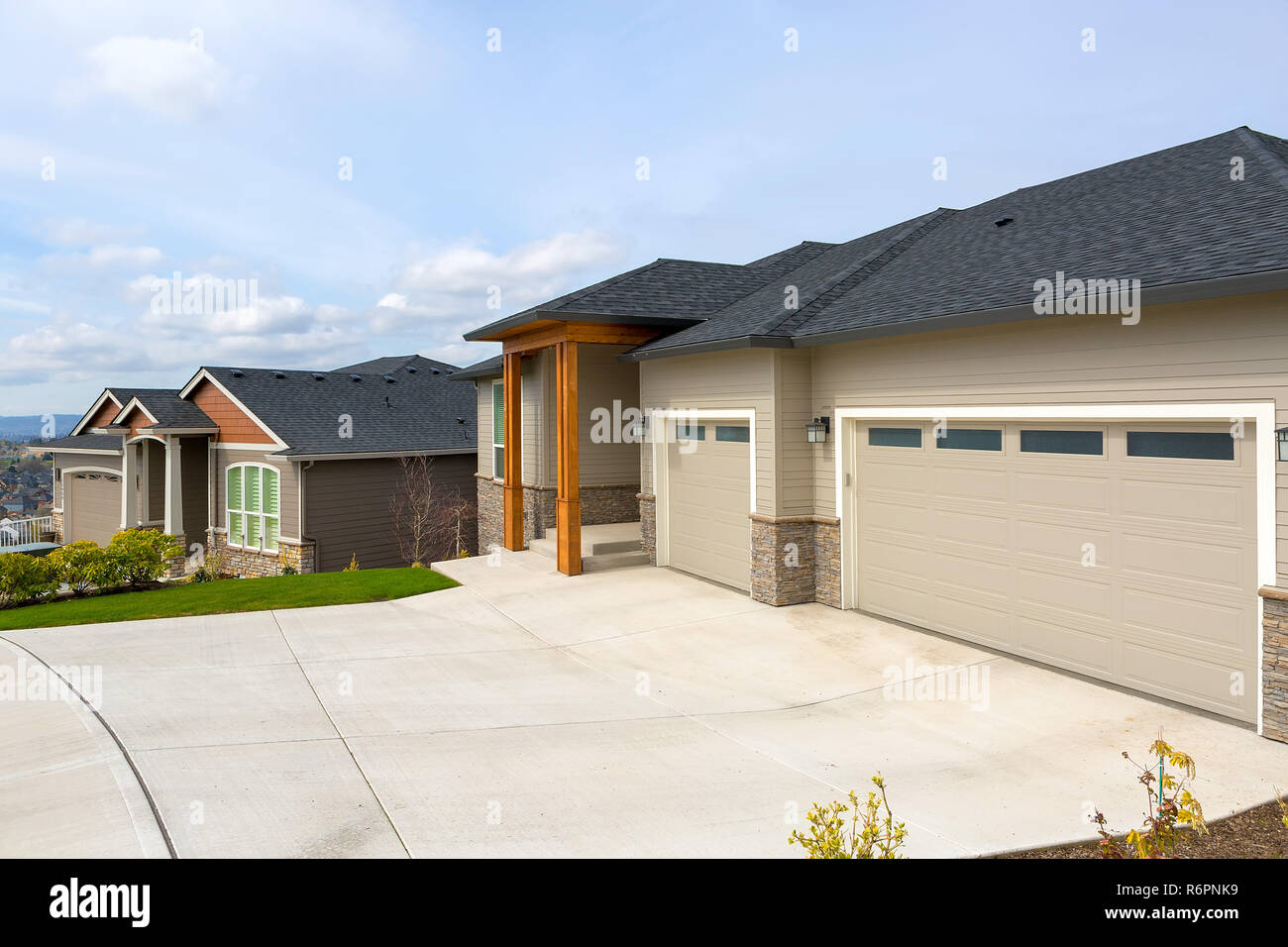 New Custom Built Homes in Suburban Neighborhood Stock Photo - Alamy