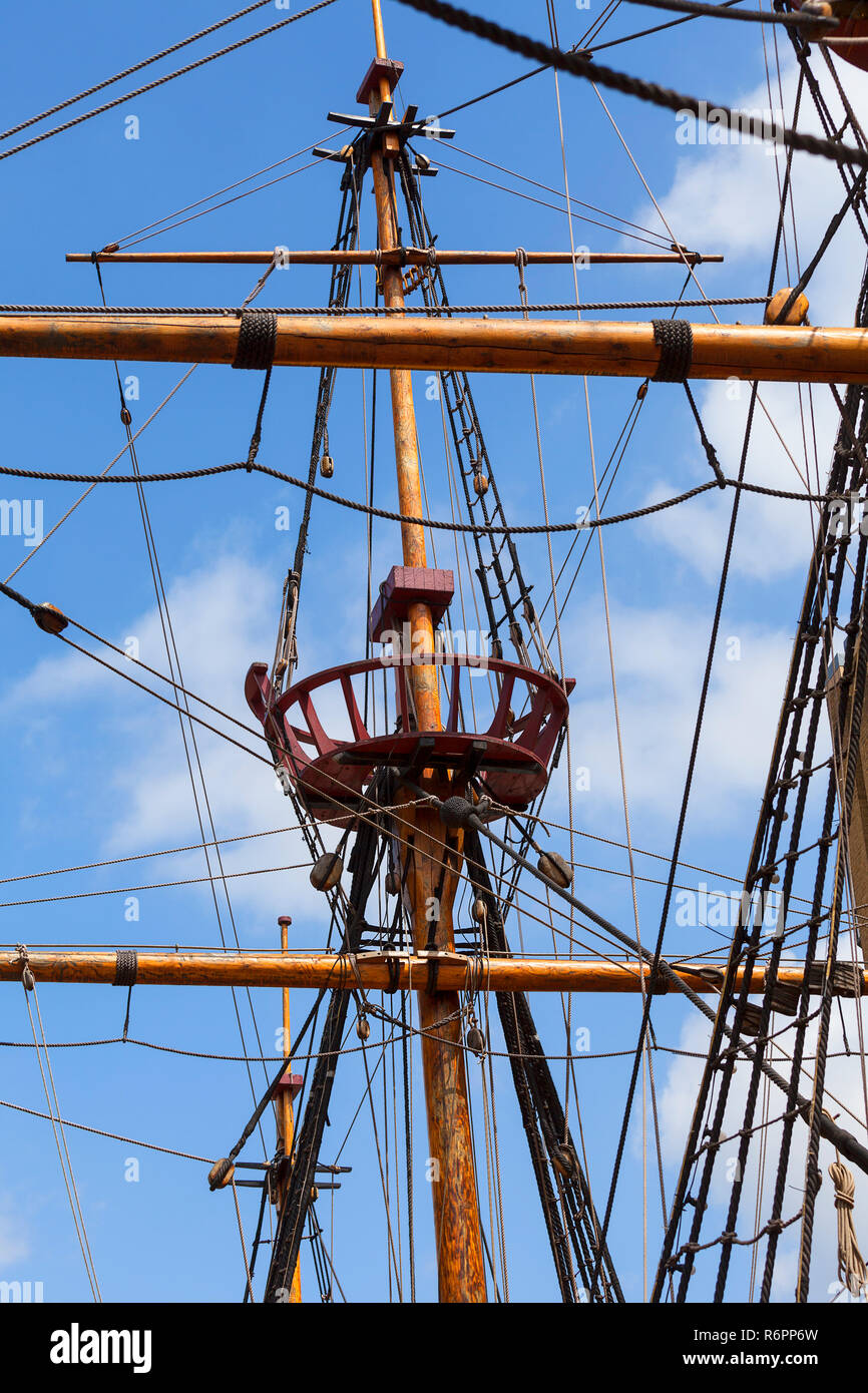 16th Century Ship High Resolution Stock Photography and Images - Alamy