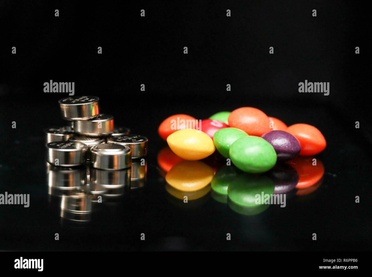 Pile skittles sweets hi-res stock photography and images - Alamy
