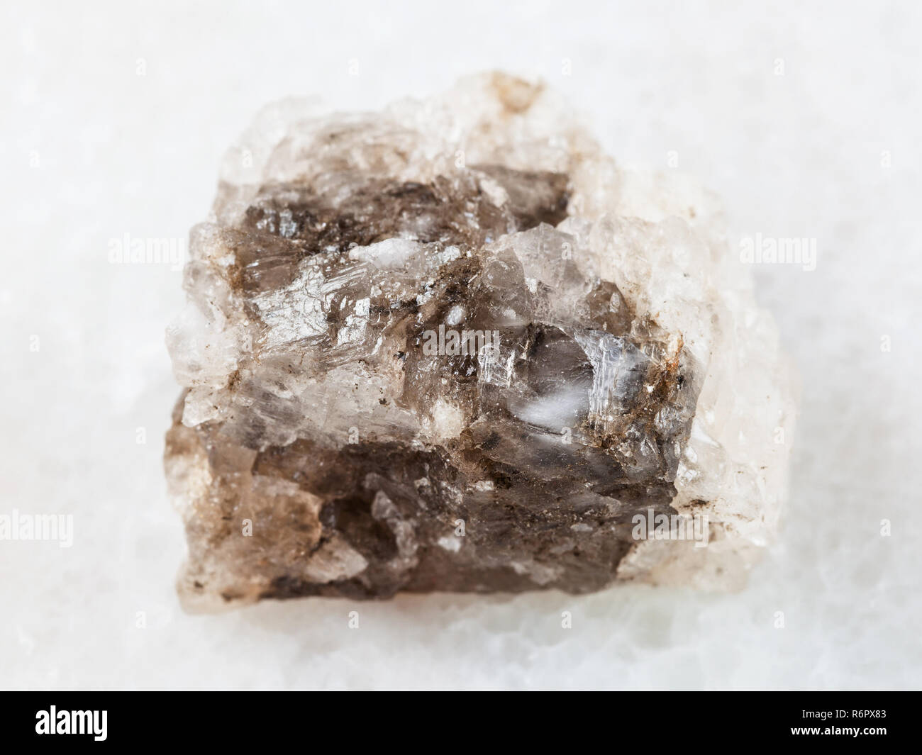 Halite crystal structure hi-res stock photography and images - Alamy