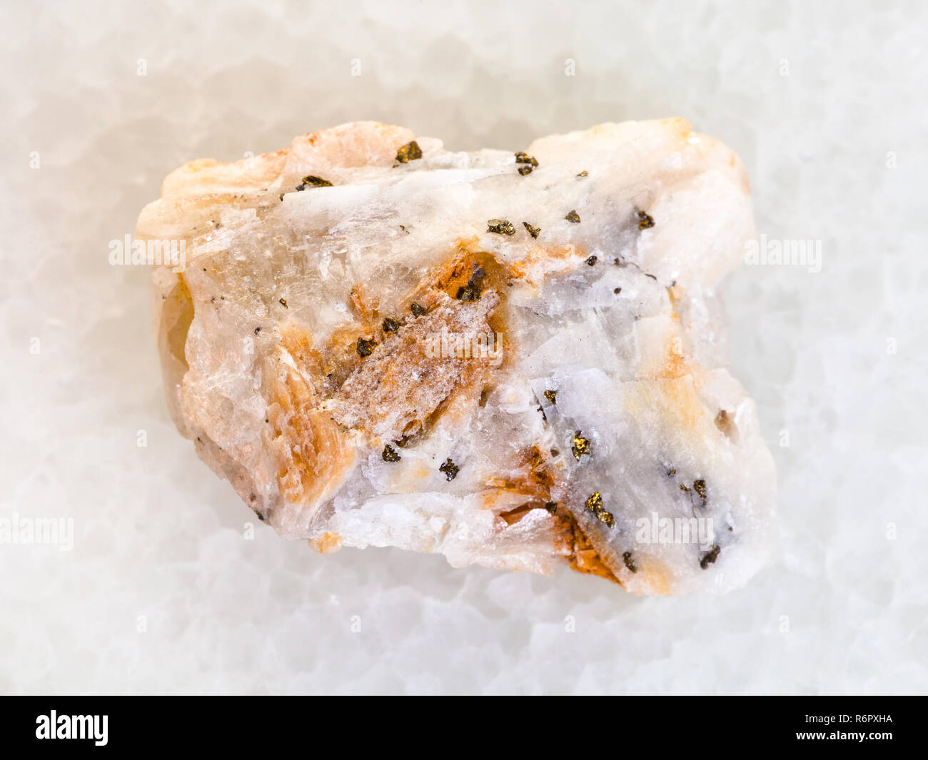 Native gold ore hi-res stock photography and images - Alamy