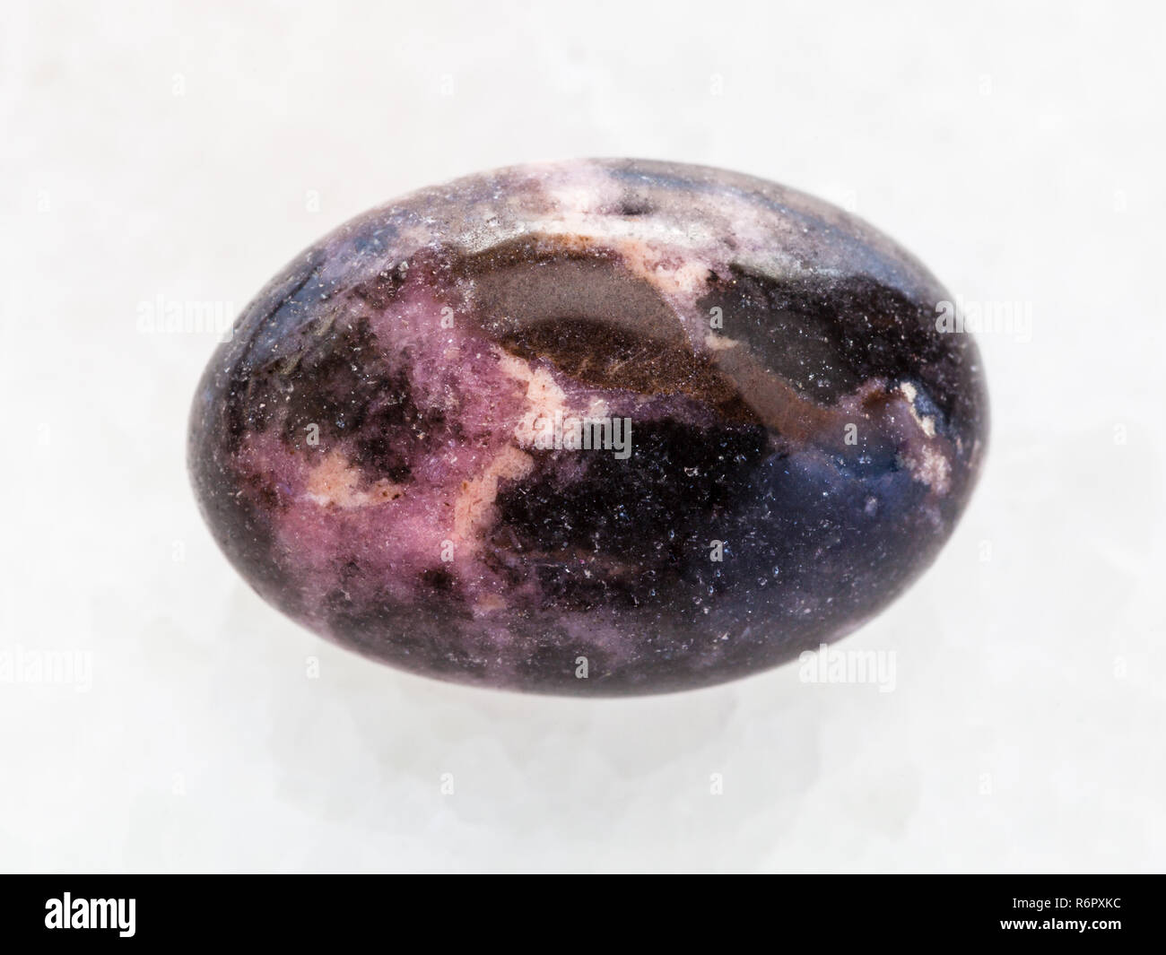 Pink and black rhodonite hi-res stock photography and images - Alamy