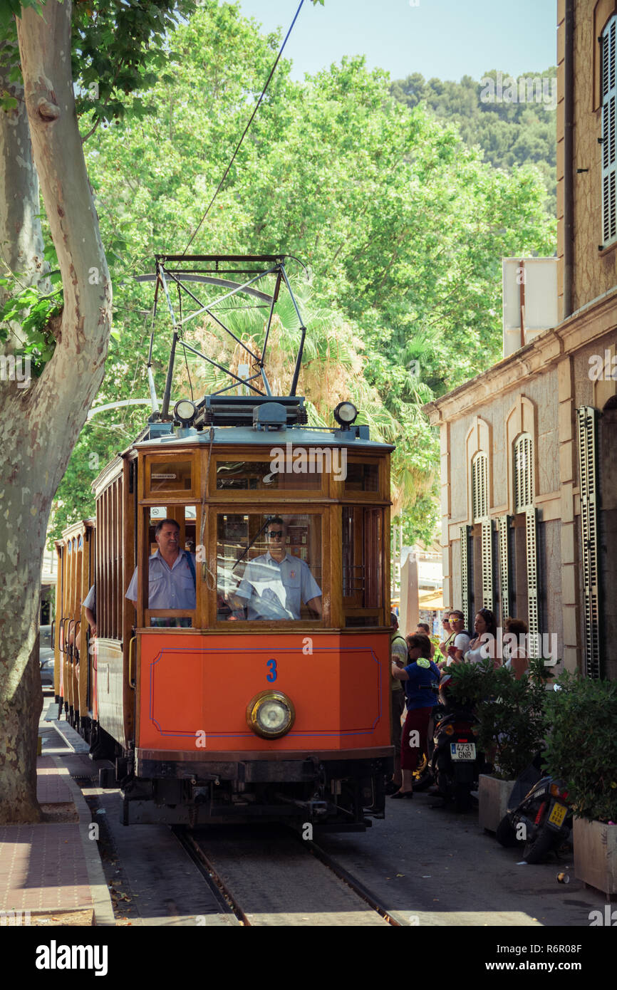 Tranvia de soller tram hi-res stock photography and images - Alamy