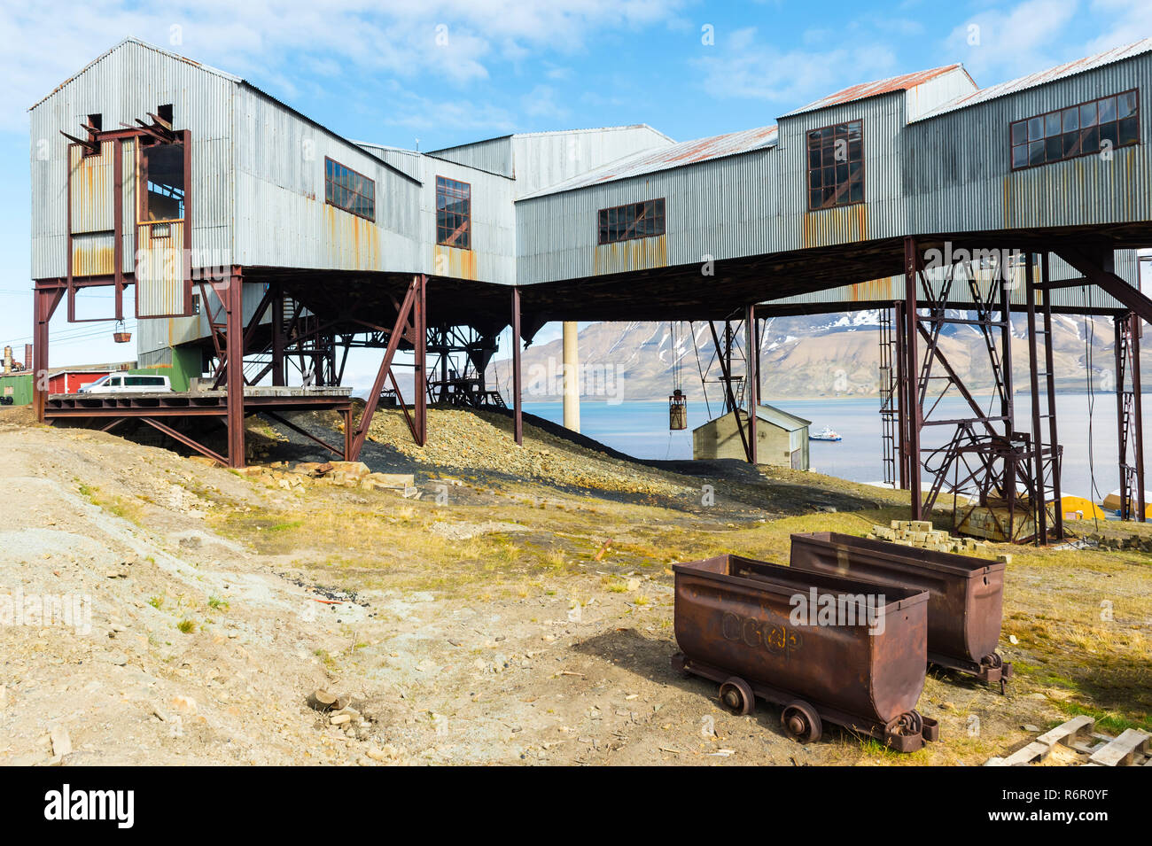 Coal mine factory hi-res stock photography and images - Alamy