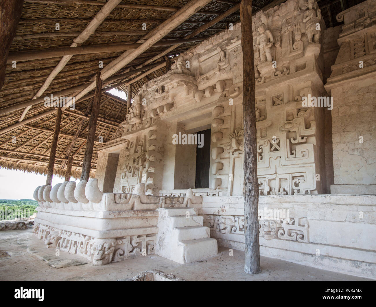 Mayan structure in Ek Balam, Yucatan Stock Photo - Alamy
